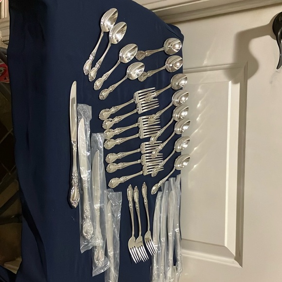 Oneida Louisianna | Dining | Nwot Oneida Louisiana Pattern 88 Ss ...